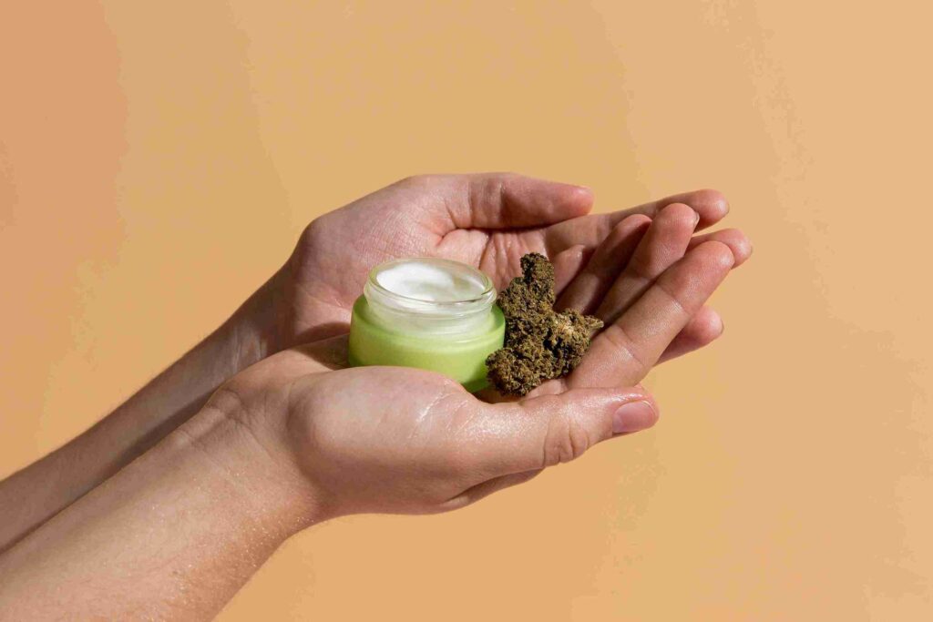Mejor Crema CBD Antiinflamatoria ¡Descúbrela! - Cannandalus